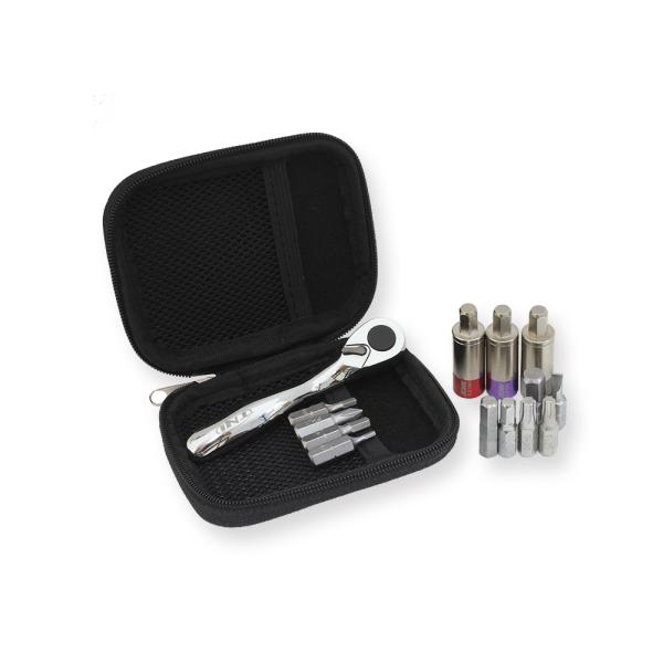 ●ポーチのサイズ：10x8x2.5cm●内容：ミニラチェットレンチ(全長9cm)●トルクスリーブ 4Nm/5Nm/6Nm●ミニツールビット 2mm/3mm/4mm/5mm/6mm/8mm/●T25/T30/PH1/SL4●コンパクトで携帯に便利