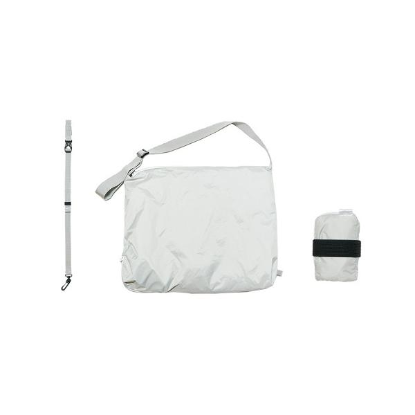 ■商品紹介・自転車乗りのためのエコバッグ・自転車のフレームへ簡単に装着できる「コンパクトバッグ」。・自転車に装着しておくことで、ポタリング中に荷物が増えた際も対応できます。・ポケットの内側にバッグを収納することでコンパクトなサイズに！・パッ...