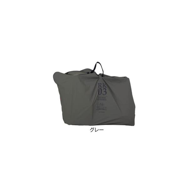 初心者に優しい横置き輪行袋。縦置き輪行袋に比べてディレーラーやリアエンド破損の心配がなく左右のハンドルとサドルの3点で自立するから安定した状態で作業できる！電車など省スペースで置かなくてはならない場合は自転車のフロントフォークを下にすればし...