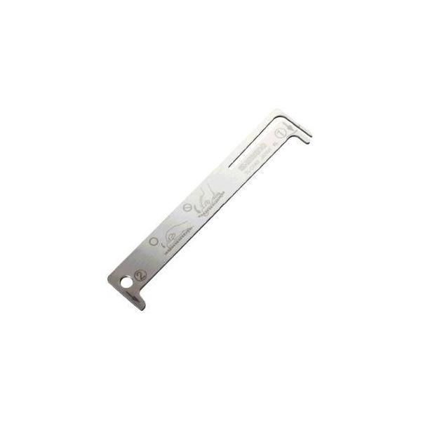 SHIMANO シマノ TL-CN42 チェーン伸びチェッカーチェーンの伸びをチェックするツールです。伸びたチェーンでは変速性能が落ちたりスプロケットの摩耗を進める要因になります。コンディションをチェックし交換時期を判定できます。