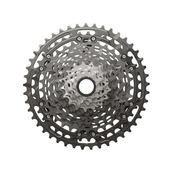 ・CS-M9200は、HYPERGLIDE+によるシフティングをさらに進化させます。・新しいカセットスプロケットコグの歯先形状が、スムーズさとスピード、耐久性を維持しながら、高負荷時でのシフティングパフォーマンスを向上させます。・また、MI...