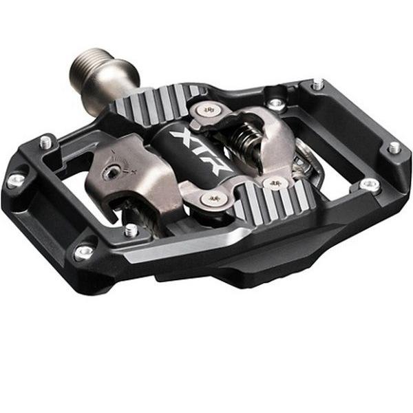 ●特徴下りでは、高くワイドなペダルプラットフォームと4つの調整可能なピンで、クリップインしていないときの安定感、コントロール性を高めます。堅牢設計のケージは、岩の衝突などのトレイル上での衝撃からビンディング機構を保護。改良されたシール設計に...