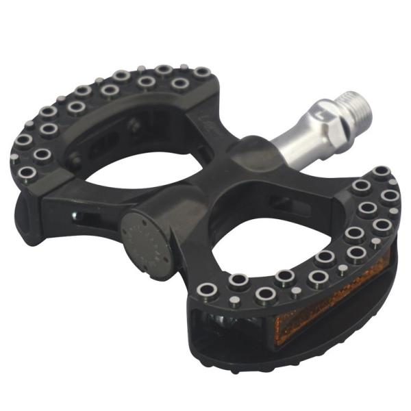 ■商品説明縦に大きな踏み面と、吸盤状のグリップが特徴。個性あふれるデザインが注目をあつめます。すべりにくく大きな両面踏みは街乗りなどでも乗りやすいく、ファットバイクにも最適。・踏み面：両面・ベアリング：ボールベアリング・トウクリップ装着：不...