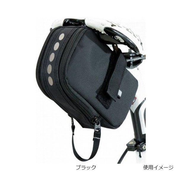 チューブラータイヤ用サドルバッグ。 2本のファスナーで下から上へと開けるタイプなので、出し入れが楽です。・ブラック 0.9L(60×160×90mm)・原産国:日本・ 材質:NL420D/PVC・ 製品サイズ:60×160×90mm、重量:...
