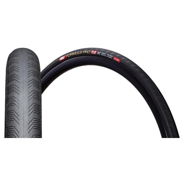 ■商品紹介世界と戦う、飛び道具。世界最軽量クラスのチューブレスレディ誕生。第5世代を使用し戦っていたプロ選手からの要望は、より転がるタイヤ、速いタイヤ。その要望に応えるため、iRCの技術を結集させ、生み出されたのがS-LIGHT。従来品を大...