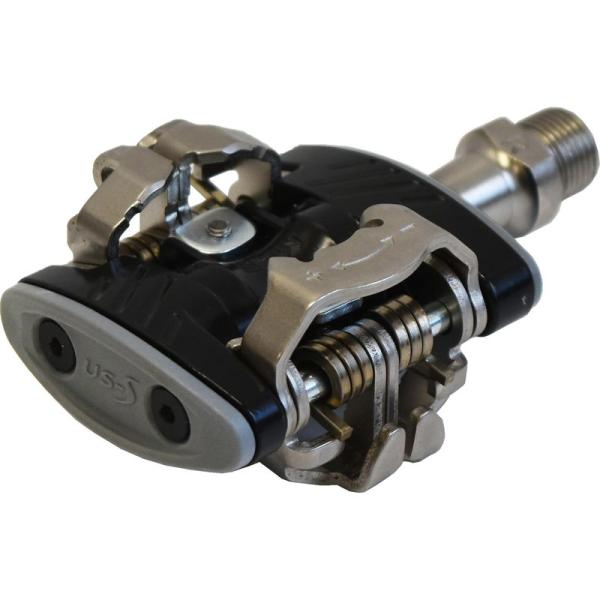 ■紹介紹介・従来の固定力を保持したまま、ステップアウトに要する力を約半分にした新機構「分割型ビンディングシステム」を採用・ツーリングやグラベルライドに最適な2つ穴クリート両面ビンディングペダル・2種類のゲージが付属！好みでアウター有り・無し...