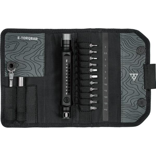 ■商品情報・トルク値をLEDインジケーターで表示するデジタル トルクレンチと、ラチェットツール、スピードスリーブ ビット ホルダー、各種ビットをナイロンケースに収めたツール キット。1〜10Nm対応。・アルミ合金 ボディ、クロム バナジウム...