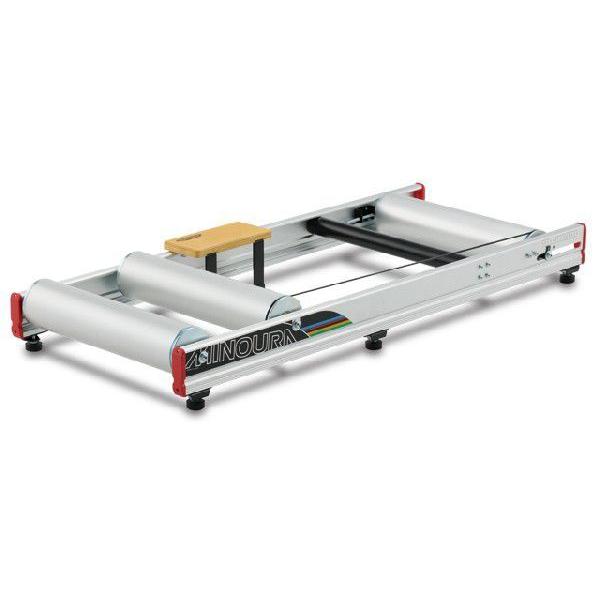 ■商品説明・三本ローラーラインナップの中で最も剛性・安定性に優れるモデル! (高剛性) スライド機構を省いたアルミフレーム。フレーム間を繋ぐ強靭なサポート ビームが捩れ、たわみを抑えます。 (直進安定性) Φ105mm の大口径ローラー、大...