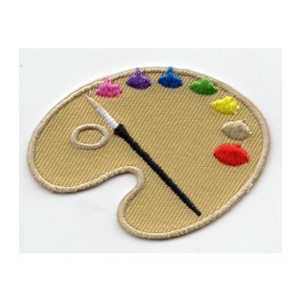 お子様から大人向けまで多ジャンルに渡り、豊富な柄を取り揃えています。  税込２００円均一のお手頃価格！！