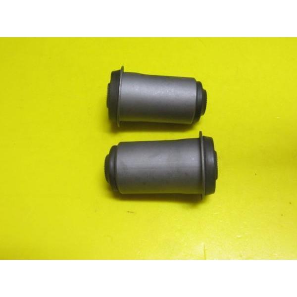 クラウン MS80 MS85 MS90 MS95 MS100 用 ロアアームブッシュ です。左右セットです。※初期不良に限り返品をお受けいたします。　