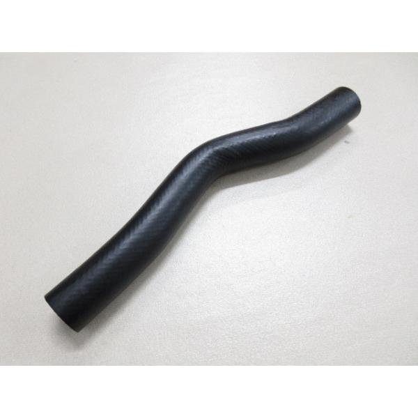 新品 クラウン MS112  MS122 用 ラジエターホース (アッパー)新品 クラウン MS112  MS122 用 ラジエターホース (アッパー)です。新品です。部品番号は16571-41110です。適合は必ず部品番号からご確認くださ...