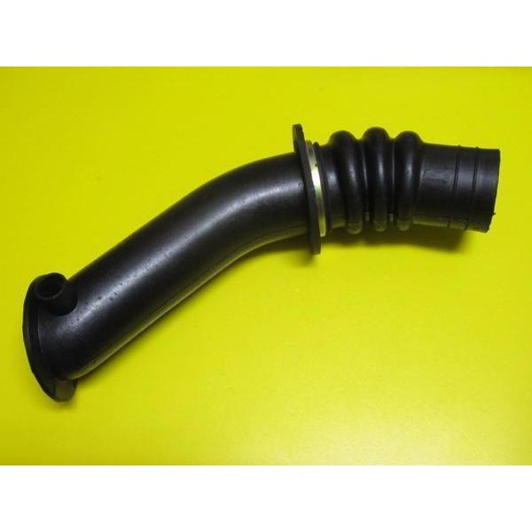 フェアレディZ S30 S31 用 フューエルリッドホース です。非常に希少な日産 純正 新品です。年式によって形状が異なるかもしれませんので、詳細は画像からご判断ください。現在は製造廃止品ですので、非常に希少です。※初期不良に限り返品をお...