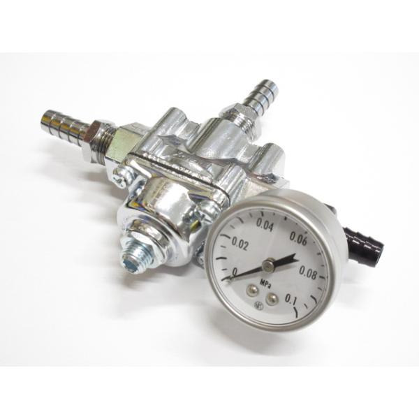 ホーリー キャブ 燃圧計付き フューエルレギュレーターホーリー キャブ 燃圧計付き フューエルレギュレーターです。調整幅は0.32〜0.63kg/ｃｍ2です。ソレックスやウェーバーに最適です。付属商品は画像の通りとなります。タケノコ2つ(内...