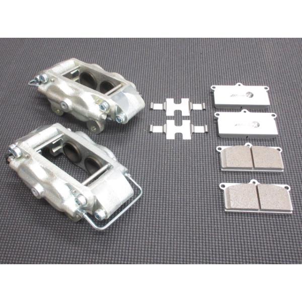 MK63改 ブレーキキャリパー + 専用ブレーキパッドセットです。こちらはベンチディスク用です。ストリートからミニサーキットまで幅広く使用できる適正温度0°〜600°の専用摩擦材を使用したパッド付属します。金型から製品まで全て日本国内で新規...