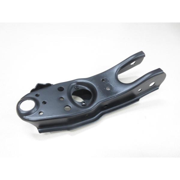 新品 ハイラックス RN30 RN40 RN33 RN36 RN43 RN35 RN39 RN45 用 ロアアーム 左側 です。新品です。  ※初期不良に限り返品をお受けいたします。