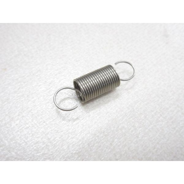 新品 AE86 スロットル リターンスプリング純正は製廃ですので代替品になります。スプリングレートは純正よりも少し柔らかめですが、特に問題なく使用できます。※初期不良に限り返品をお受けいたします。