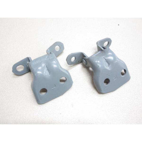 新品 ハイラックス LN50 LN51 LN55 LN56 LN60 LN61 LN65 YN51 YN56 YN60 YN65 YN61 用 ドアヒンジ アッパー 左右新品です。適合詳細は画像からご判断ください。     ※初期不良に限り...