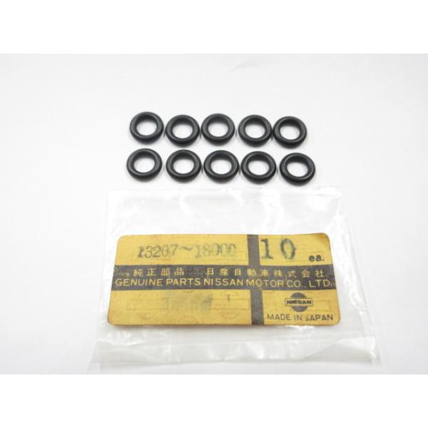 日産 純正新品 サニー B10 B110 A10 A12 用 バルブステムシール 10個 13207-18000  です。日産純正新品です。A10 A12前デスビの初期のA型エンジン用バルブステムシールです。適合は必ず記載の部品番号から判断...