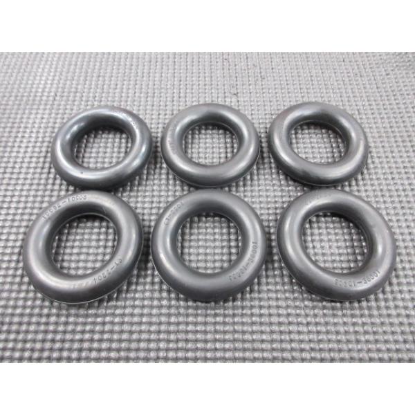 日本製 マフラーゴム トヨタ純正同等サイズ 6個セットです。新品です。※初期不良に限り返品をお受けいたします。