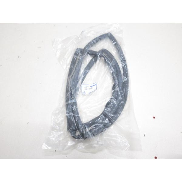 新品 ダットサン フェアレディ SR311 SRL311 SP311 SPL311 トランク ウェザーストリップ です。社外品です。新品です。修理やレストアにいかがでしょうか？※初期不良に限り返品をお受けいたします。