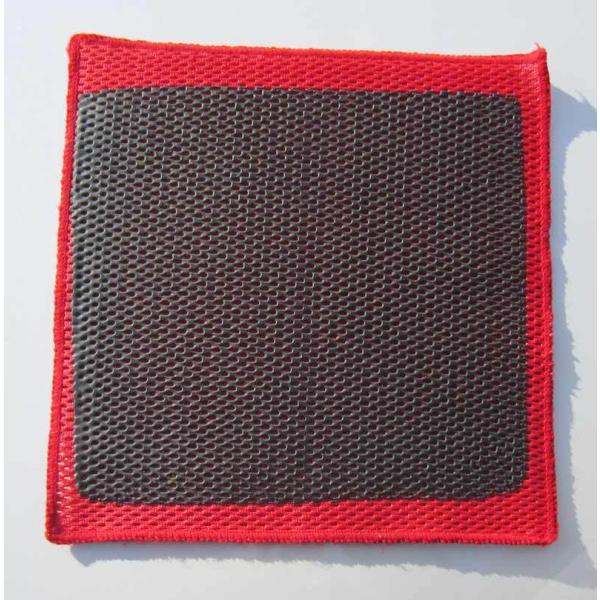 クロスメッシュで流水しながら軽くこするだけで鉄粉、塗装ミスト、ピッチ・タール、虫などが除去できます。サイズ　18.5cm×18.5cm重量　　25ｇ使用方法　ねんどクロスメッシュとボディーに流水を当てながら軽く滑らすように撫でます。保管方法...