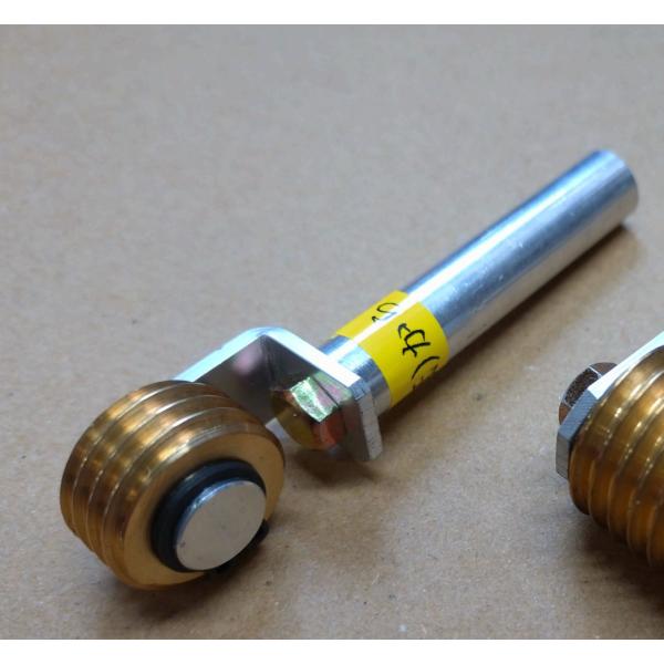 【商品の特徴】延びてしまった高張力＆一般鋼鈑のしぼり作業に最適です。 高張力鋼板のしぼり作業でも高温になりにくく、裏焼けを防ぐ事ができますお手持ちの従来型スタッド溶接機(トランス型)で使用可能です。シボローラ・標準 ⇒ピンポイントに熱を掛け...