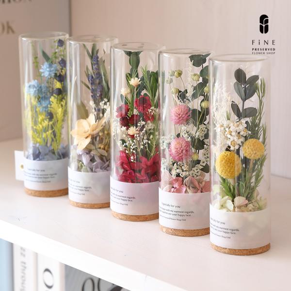 新スタイル！ナチュラルエアリーなテラリウム省スペースにもフィットする、今旬フラワーボトル・ラベンダー　花材 : アジサイ、シルバーティーツリー、モリソニア (プリザーブドフラワー)ラベンダー、アネモネフラワー、ユーカリエキゾチカ(ドライ)・...