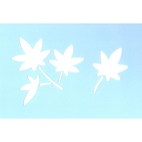 ☆ステンシル部分：横85mm×縦51mm☆0,2mm厚ですので、曲面でも使用できます。☆ペーパーではないので、拭いて何回も使用出来ます。☆使用後はすぐの絵具をふき取ってください。☆半透明ですので合わせやすい。☆お部屋を遊び心あふれる空間に☆...