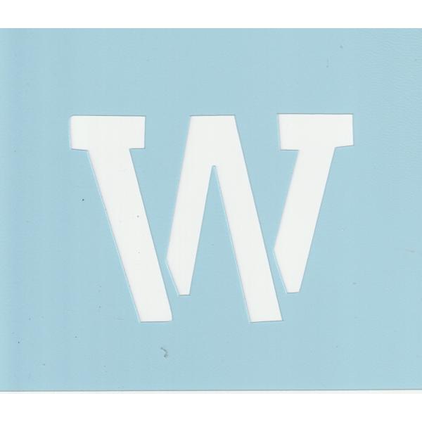 ☆ステンシル部分：縦80mm×横108mm☆0,2mm厚ですので、曲面でも使用できます。☆ペーパーではないので、拭いて何回も使用出来ます。☆使用後はすぐの絵具をふき取ってください。☆半透明ですので合わせやすい。☆お部屋を遊び心あふれる空間に...