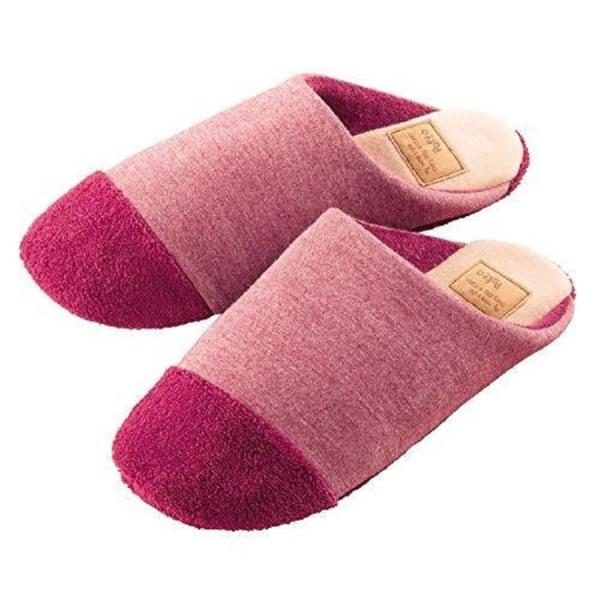 履いて歩くだけで、お部屋の隅々までパッとお掃除裏面とつま先のマイクロファイバーが、床の上や隅っこの小さなホコリや髪の毛を逃さずキャッチ。歩くだけで部屋中を簡単お掃除! 汚れてもジャブジャブ洗えて、ギュッと絞れます。・つま先のマイクロファイバ...