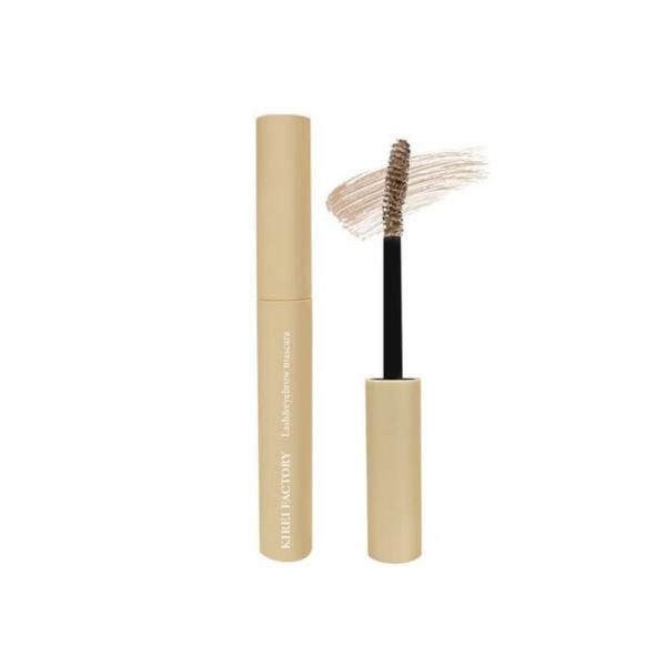 01 ロイヤルベージュカラーマスカラ初心者でも使いやすいブラウンを基調としたカラーのマスカラ。まつ毛と眉にひと塗りすれば統一感のあるワントーンメイクを楽しめる。美容保湿成分のパンテノール、アルガンオイル、ハチミツ配合でメイク中もまつ毛をしっ...