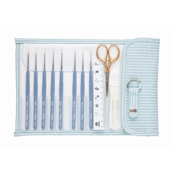 持ち運びに便利なケース付きセット編みやすくて、指が疲れにくい！【なめらかなかぎ先】細かく研磨したかぎ先は糸にひっかからず、スムーズな編み心地です。【持ちやすい形状】　　持ちやすく、回しやすく、すべらないという独自の形状を開発しました。【クッ...