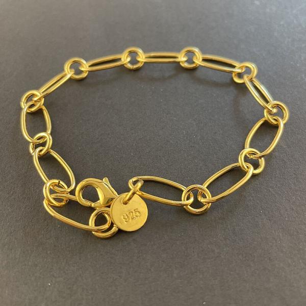 現地の連休につき通常よりも発送が遅れる可能性があります。通常通り1-2週間でのお届けをご希望の場合は3月以降にご注文頂くか、ご注文前にお問い合わせくださいませ。海外からの発送となりお届けに2週間程度頂きます。予めご了承くださいませ。商品名9...