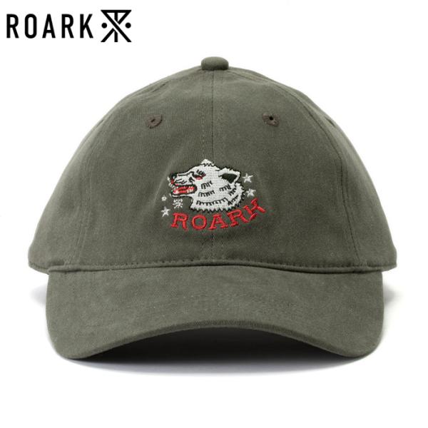 【商品名】ROARK ロアーク キャップ"WOLFPACK" 6PANEL CAP - LOW  RHJ1050【特徴】タフでストレッチ性のあるコットンツイルにWASH加工を施した生地を採用。グラフィックは刺繍仕様です。【サイズ】 ONE ...