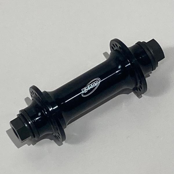 ■ スペックタイプ： BMX フロントハブ仕様： 3/8" フィメイル (ボルトイン)ハブシェル素材： 6061-T6 アルミニウム内部シャフト： 軽量アルミシャフト付属ボルト： 高強度クロモリボルト仕様（標準装備）重量データ：ハブ本体重量...