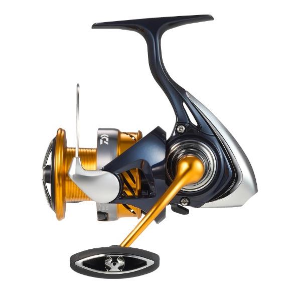新型AIRDRIVE ROTOR+AIRDRIVE BAIL（ワイヤー）+アームレバーによりローターユニットの軽量化を実現し、全体の軽量化に貢献。（2500S-XHで210ｇ　20レブロスLT2500S-H比▲10ｇの軽量化）また、AIRD...