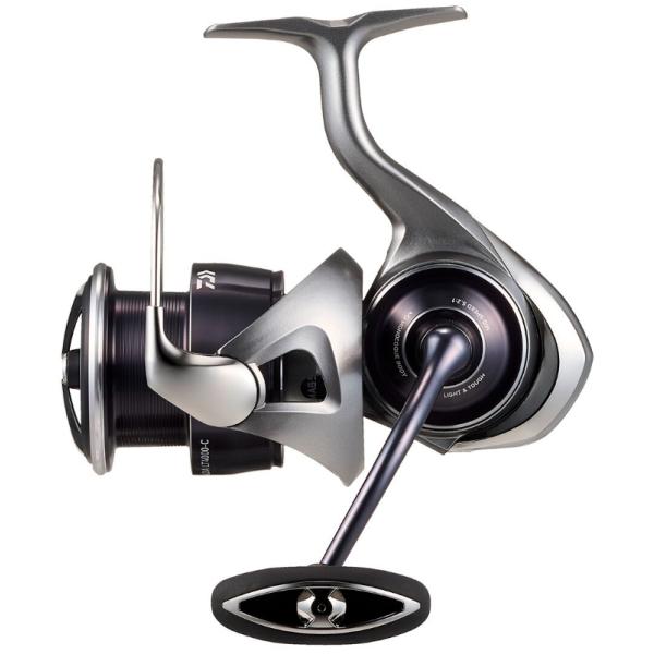 ダイワ DAIWA グローブライド 25 カルディア CALDIA / スピニングリール リール釣り人が求める、意のままにルアーを操作することを目指した設計思想エアドライブデザインが、ついにCALDIAに採用。ボディとローターというメインパ...