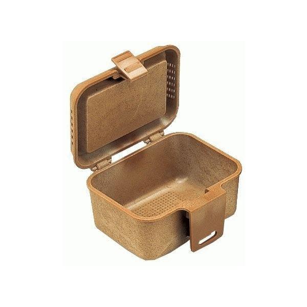 メイホウ (明邦化学工業) MEIHO エサ箱 エサ入れ エサ ボックス底穴付きの川虫エサ用。渓流釣りに最適。■サイズ：100×87×53mm■素材：インパクトスチロール