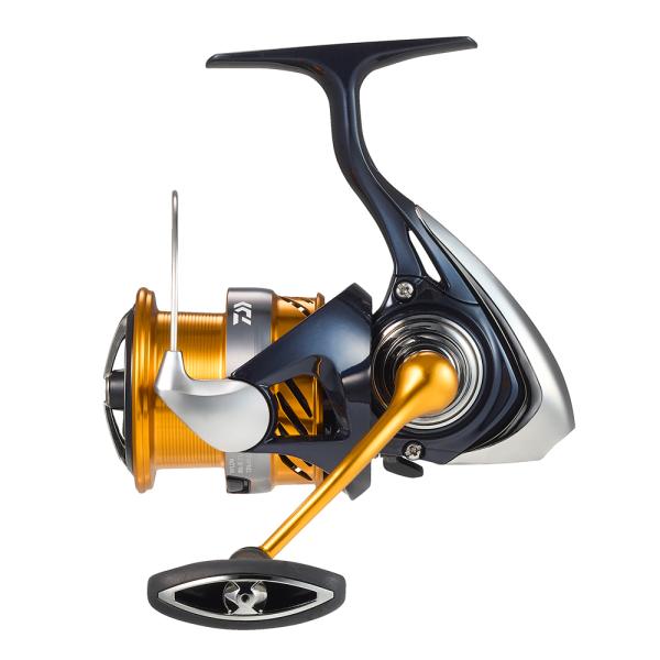 ダイワ 24レブロス LT3000-CXH (スピニングリール)■標準自重(g)：220■巻き取り長さ(cm/ハンドル1回転)：93■ギア比：6.2■標準巻糸量ナイロン(lb-m)：8-150■標準巻糸量PE(号ーm)：1-200■ハンドル...