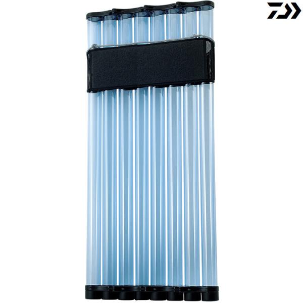 イカヅノ投入器 8本 ブルー■自重(g)：約2050■外形寸法(収納時寸法/cm)：100×47×9(100×29×14)■付属品：イカヅノマット、ステッカー(2枚)、ヒモ2m●ポリカーボネイト採用で、軽量化を実現●透明なのでツノの配色確認...