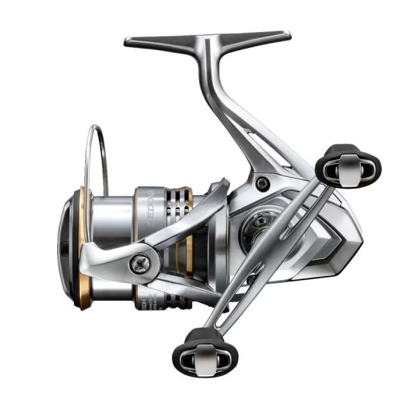 シマノ 23 セドナ 2500SDH (スピニングリール)■品番：2500SDH■ギア比：5■実用ドラグ力(Kg)：2.5■最大ドラグ力(Kg)：4■自重(g)：270■スプール径(mm)/ストローク(mm)：46.5/14.5■糸巻量ナイ...