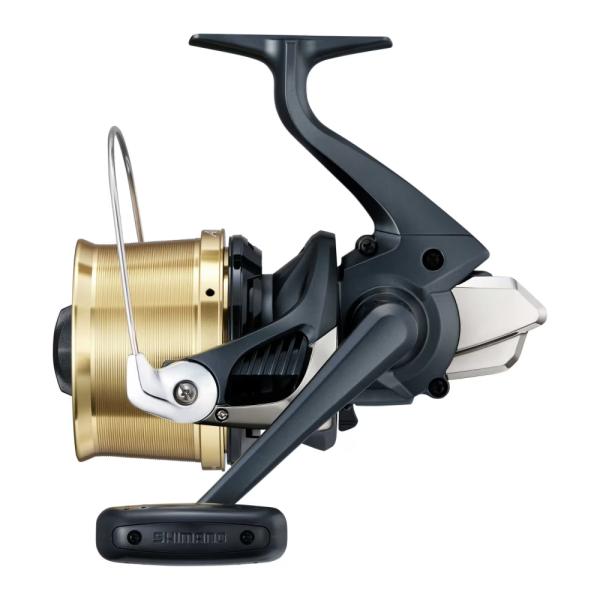 シマノ 25 アクティブキャスト 細 22 (Shimano 遠投スピニングリール)■品番：細■ギア比：3.5■実用ドラグ力(Kg)：-■最大ドラグ力(Kg)：-■許容耐力(Kg)：20■自重(g)：590■スプール径(mm)/ストローク(...