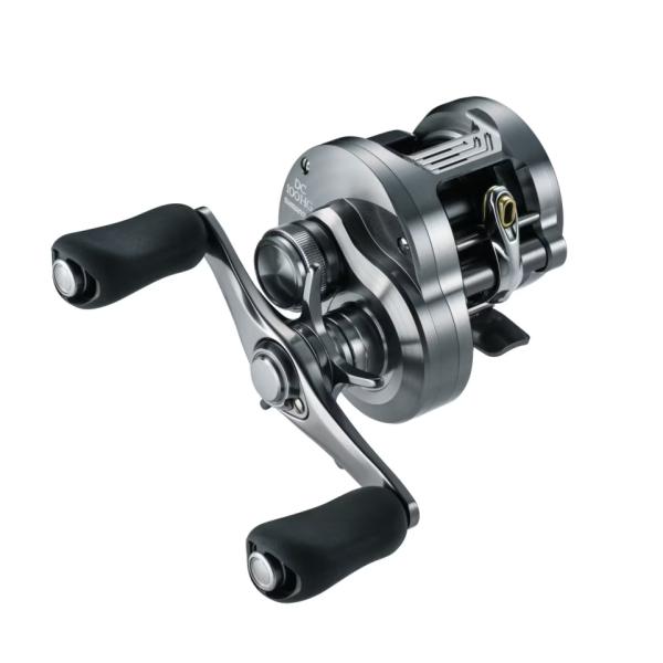 シマノ 26 カルカッタコンクエストDC 100HG (Shimano ベイトリール 釣り)■品番：100HGRIGHT■ギア比：7.4■最大ドラグ力(Kg)：4■自重(g)：240■スプール径(mm)/幅(mm)：34/19■糸巻量ナイロ...