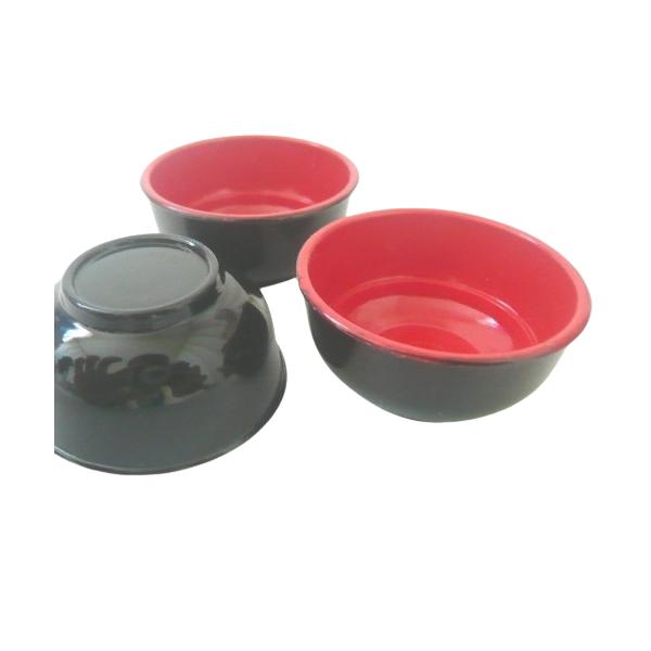 ミニチュアのどんぶりです。外側が黒塗装、内側に赤塗装を施した、和食器にぴったりな色彩の器です。１個あたり68円の5個セットとなります。※製造上、塗装ムラや若干の塗装剥がれ、若干の欠けや傷汚れ・バリ等ある物が含まれる場合がございます。SIZE...