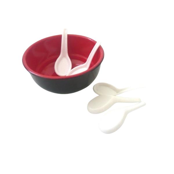 ミニチュアのレンゲ/蓮華です。各種どんぶりシリーズなどのミニチュアと組み合わせて使ったり、そのままワンスプーンミニチュアとしても使えるミニチュア食器です。※軽量で薄手のプラスチック製なので、取り扱いにはお気を付けください。１個あたり25円の...