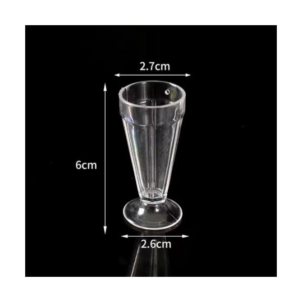 高さのあるシンプルなミニチュアパフェグラスが登場！直径27mm×高さ60mmのトールサイズです。ボリュームのあるミニチュアのパフェグラスなどにぴったりなフォルムです。※カン用の穴が上部に１か所開いています。個包装ありません。製造上、擦り傷・...