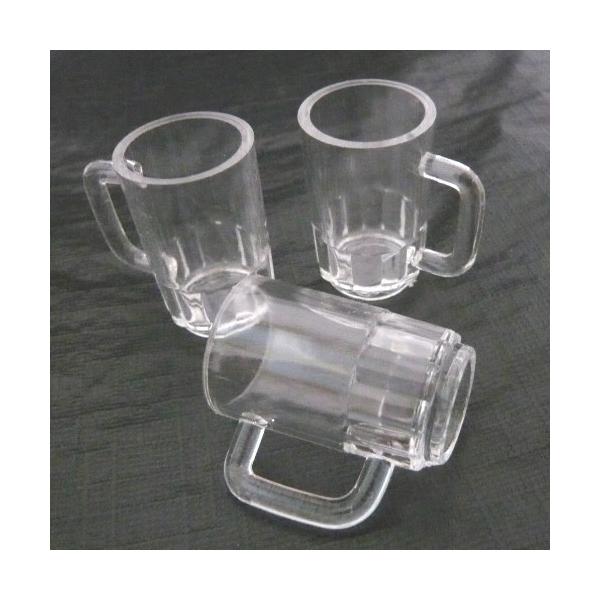 底面に穴が無い使いやすい仕様になりました。デコ素材のミニチュアプラ食器に、ビールジョッキがリニューアル！１個あたり54円の4個セットです。本体下部の立体デザインがワンポイント☆ ※カン用の穴はありません。製造上、擦り傷・汚れ・バリなどがあり...