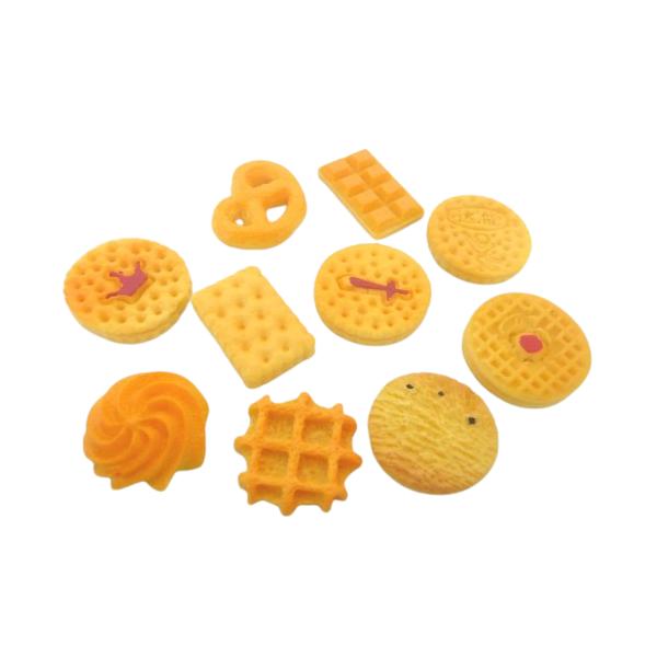 リアルデザインで美味しそうなビスケットデコパーツセット！色んな種類の美味しそうなビスケットパーツがアソートで10個入りとなります。（※画像は参考となります。入り内容はロットごとに異なる場合がございます。画像の種類が保障されるものではありませ...