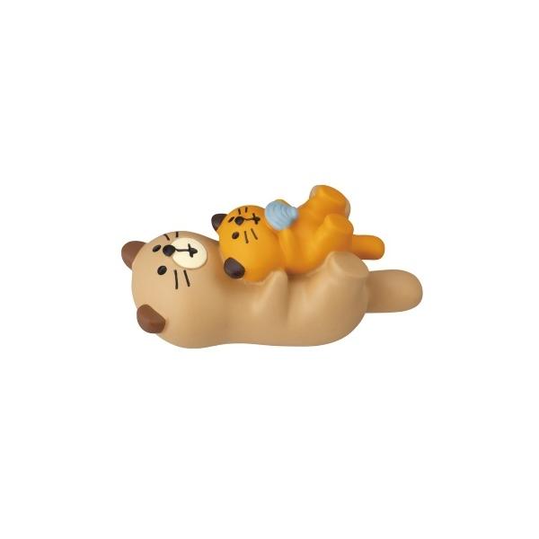 concombreなつやすみの庭。暑さ真っ盛り。コンコンブルたちにも夏休みがやって来ました。今年はひまわり・水遊び・涼味・お盆。日本の夏の良いとこ取りでみなさん楽しく過ごしています。コンコンブルミニチュアマスコットの親子ラッコです。やさしい...