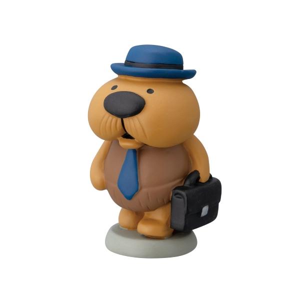 ヒゲラッコに新シリーズが登場！ご近所仲間を引き連れてあなたのお家におじゃまします。HIGE RACCOミニチュアマスコットの「しぶしぶ出勤」です。哀愁の表情で今日もなんとなく家を出る。素材・成分：ポリレジンSIZE:約30mm×30mm×H...